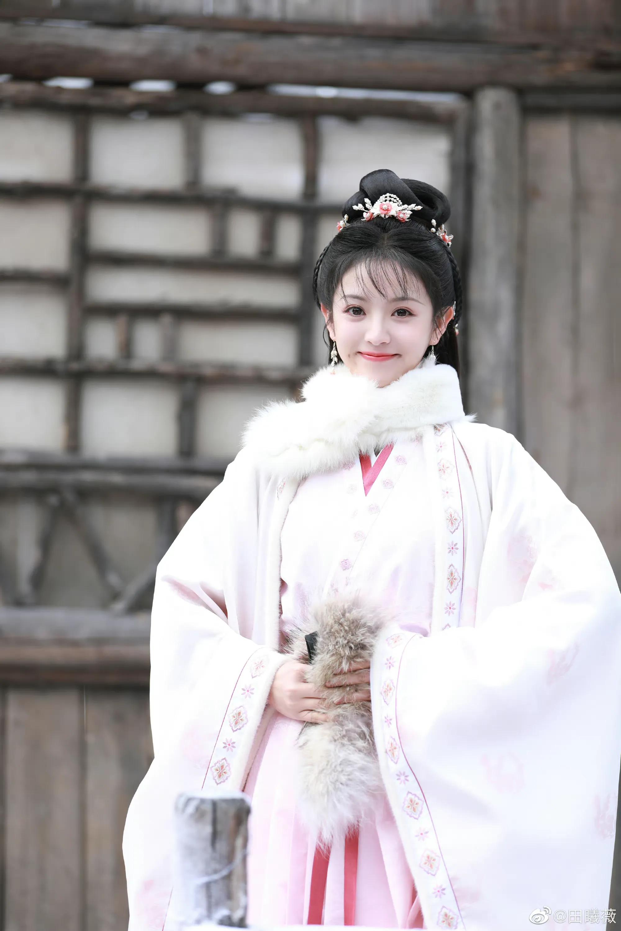 Tian Xiweis Qingqing Daily Life Is Sweet Lovely And Amazing The Girl