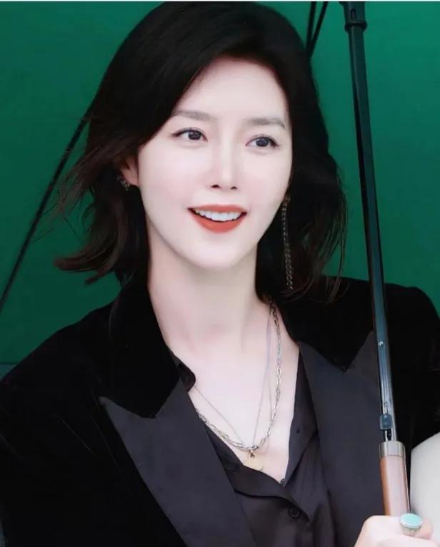 50-year-old Korean actress Choe Jeong-an (how many girls' dreams) - iNEWS