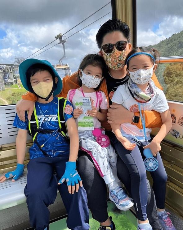 Kuotai was robbed of the limelight at a party? Guo Jingjing's powder ...