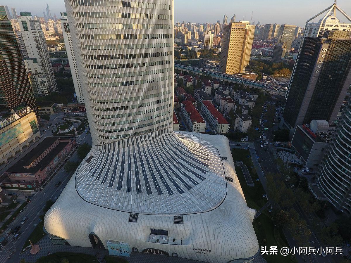 The weirdest boot building in Shanghai - iNEWS