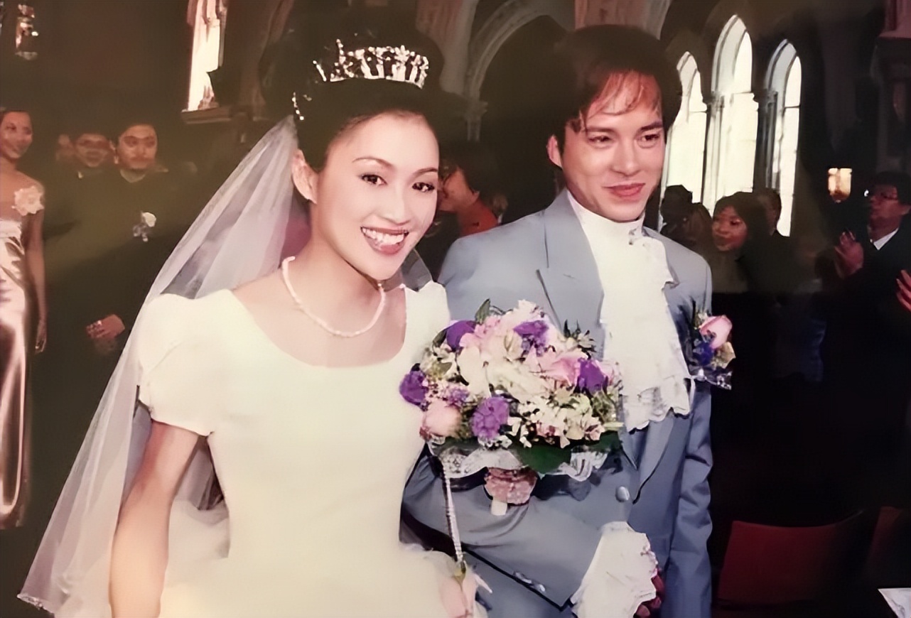 52-year-old Liang Xiaobing exposed recent photos!For the first time, dumplings were praised for ...