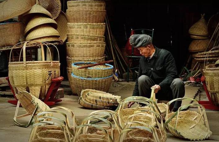 An old craft that is about to be lost in the countryside! In the past ...