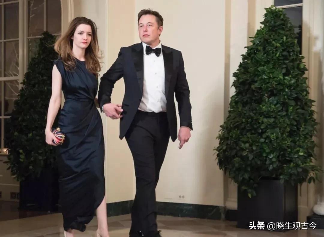 The richest man” Musk's advanced aesthetics: blond hair and thin waist ...