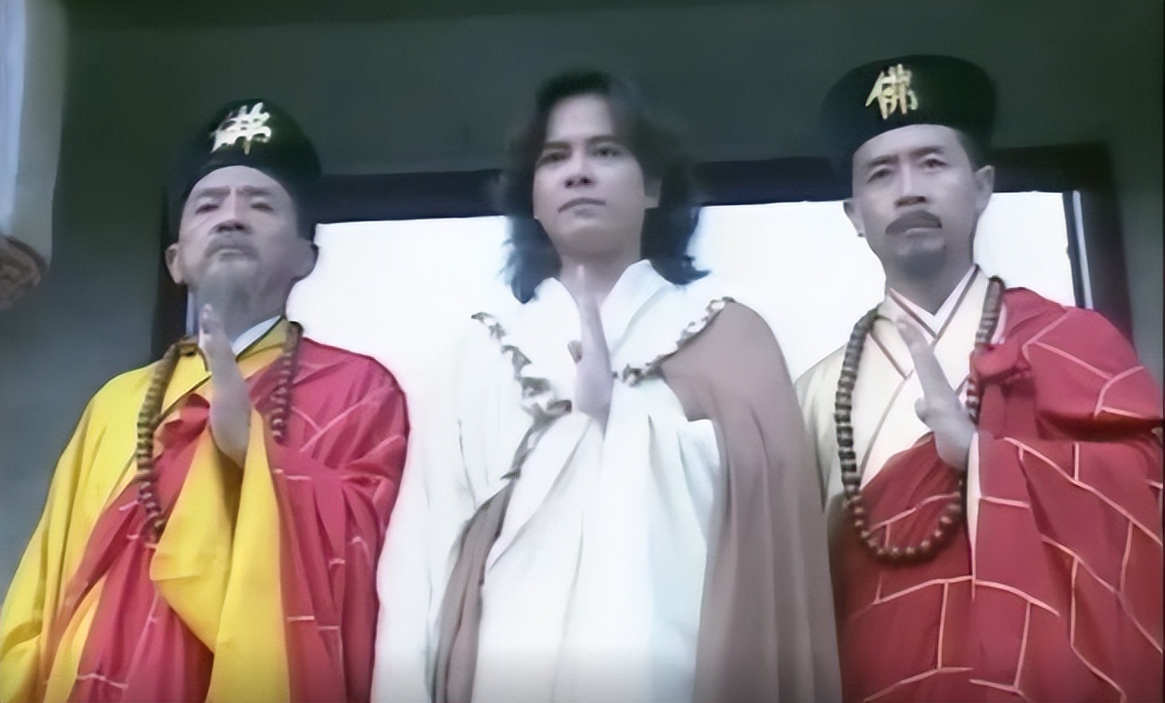 Guan Lijie's version of "Little Li Flying Knife" ranks among the ...