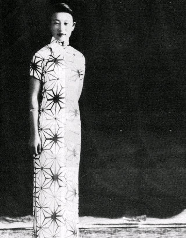 Some old movies: 32-year-old Soong Ching Ling was guarding the spirit ...