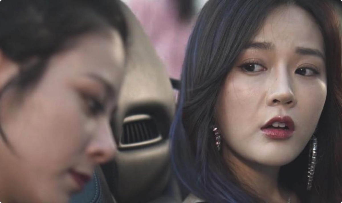 Playing the perfect and glamorous "Bai Fumei" and playing the "Poison Woman" again, 28-year-old ...