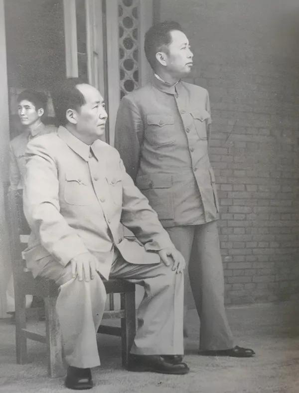 In 1962, Liu Yalou visited Deng Hua: Old Deng, that's what happened ...