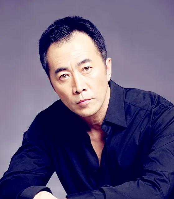Actor Zheng Xiaoning: Childhood sweetheart with Sarina, 50-year-old ...
