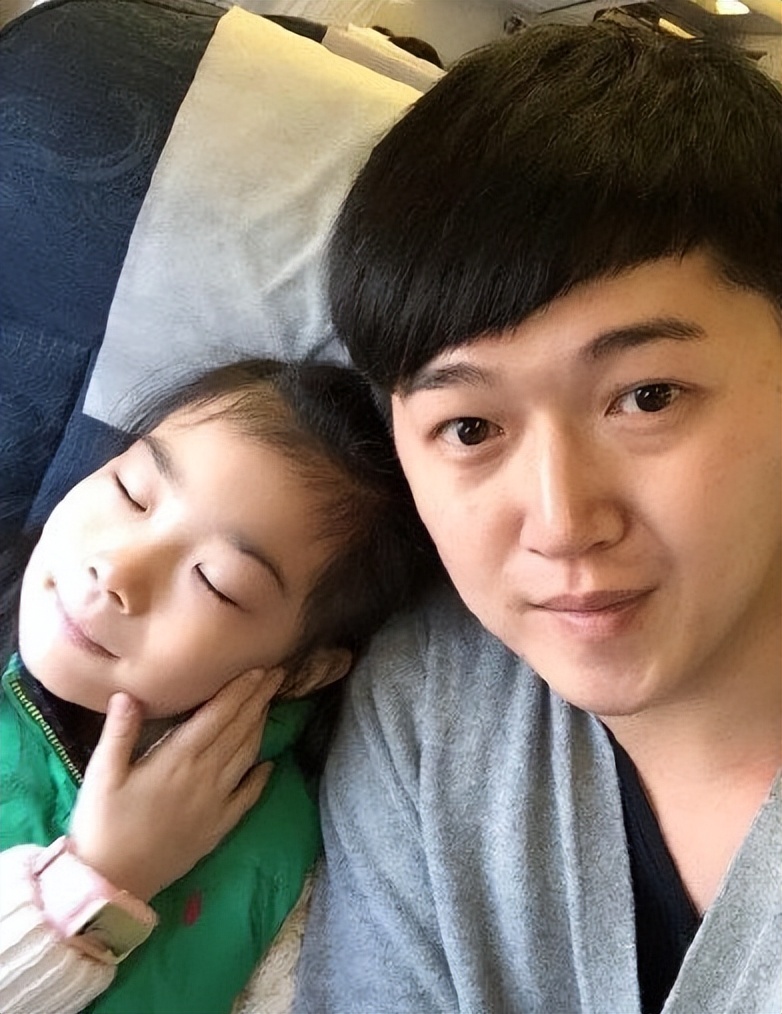 Li Jingjing: cheating on the franchise fee, the little husband posted ...