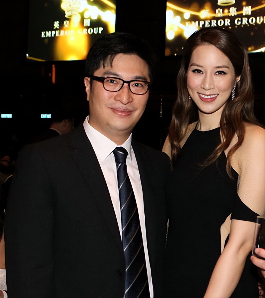 The husband of the rich man changed his mind and gave birth to 4 children. Xu Ziqi once fought ...