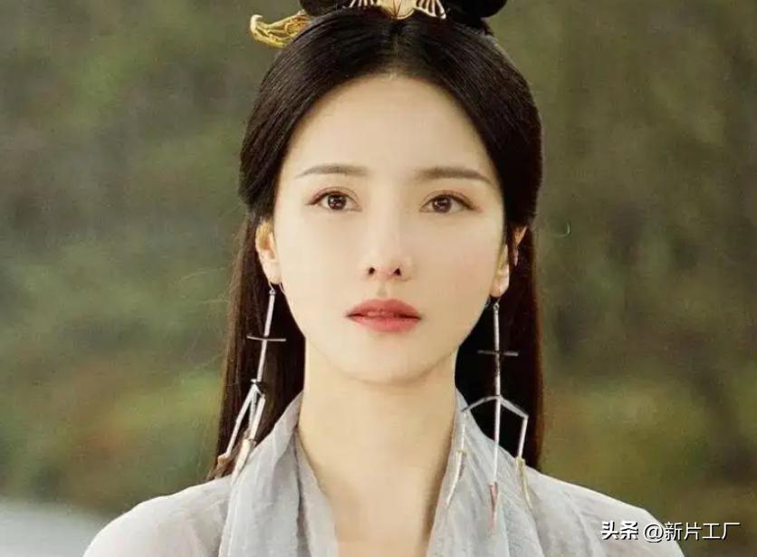 Playing Zhang Ruoyun's stepmother 3 years ago, now playing Bai Jingting ...