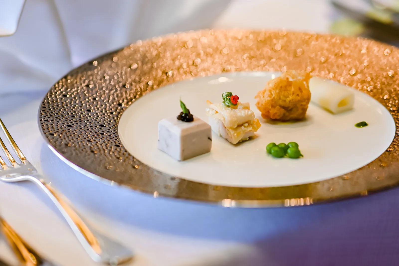 Chef Chen of Lixuan Chinese Restaurant in The Ritz-Carlton, Chengdu Selected Media Tasting ...