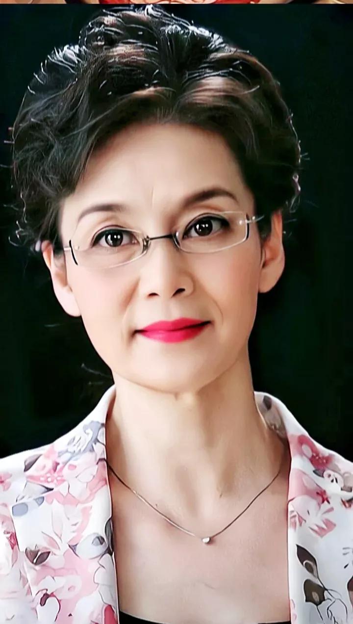 Actors Pan Hong, Li Ying, Zhang Han, Dou Xiao - iNEWS