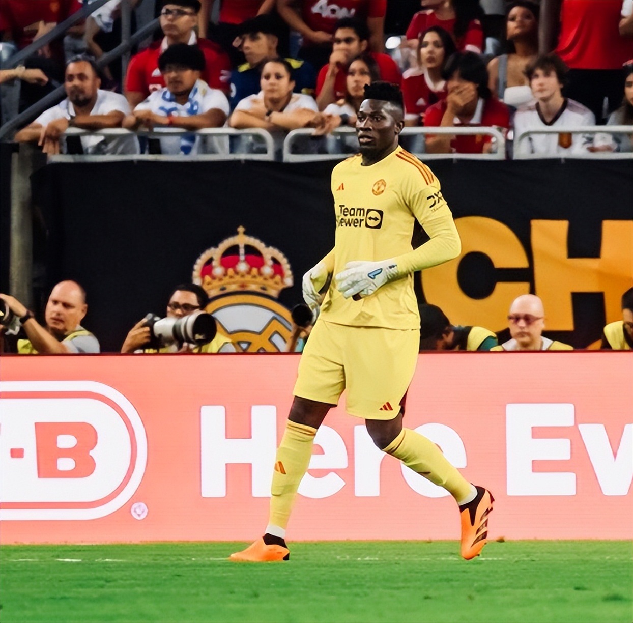 Passing skills Onana shows Manchester United fans the playmaker! - iNEWS