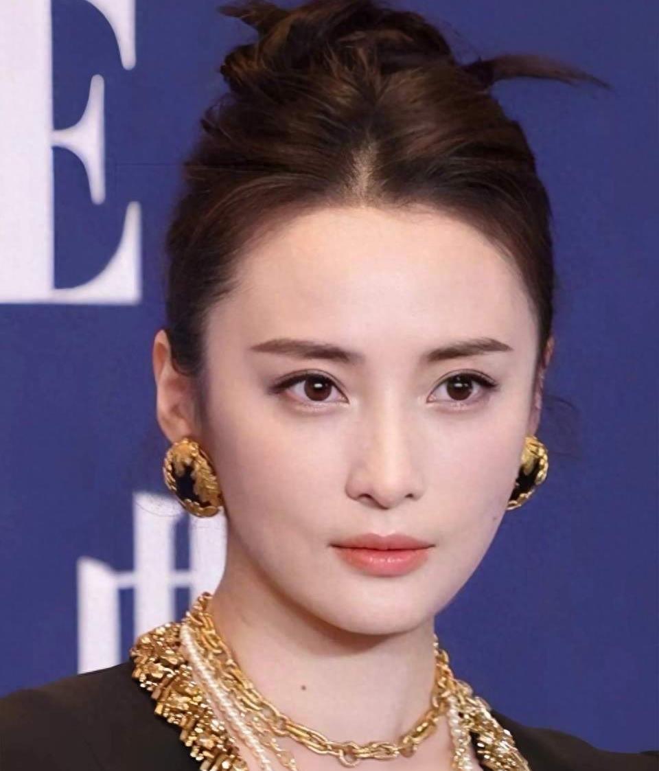It turns out that "Queen Chunyuan" really exists, and Jiang Qinqin is Chen Jianbin's "White ...