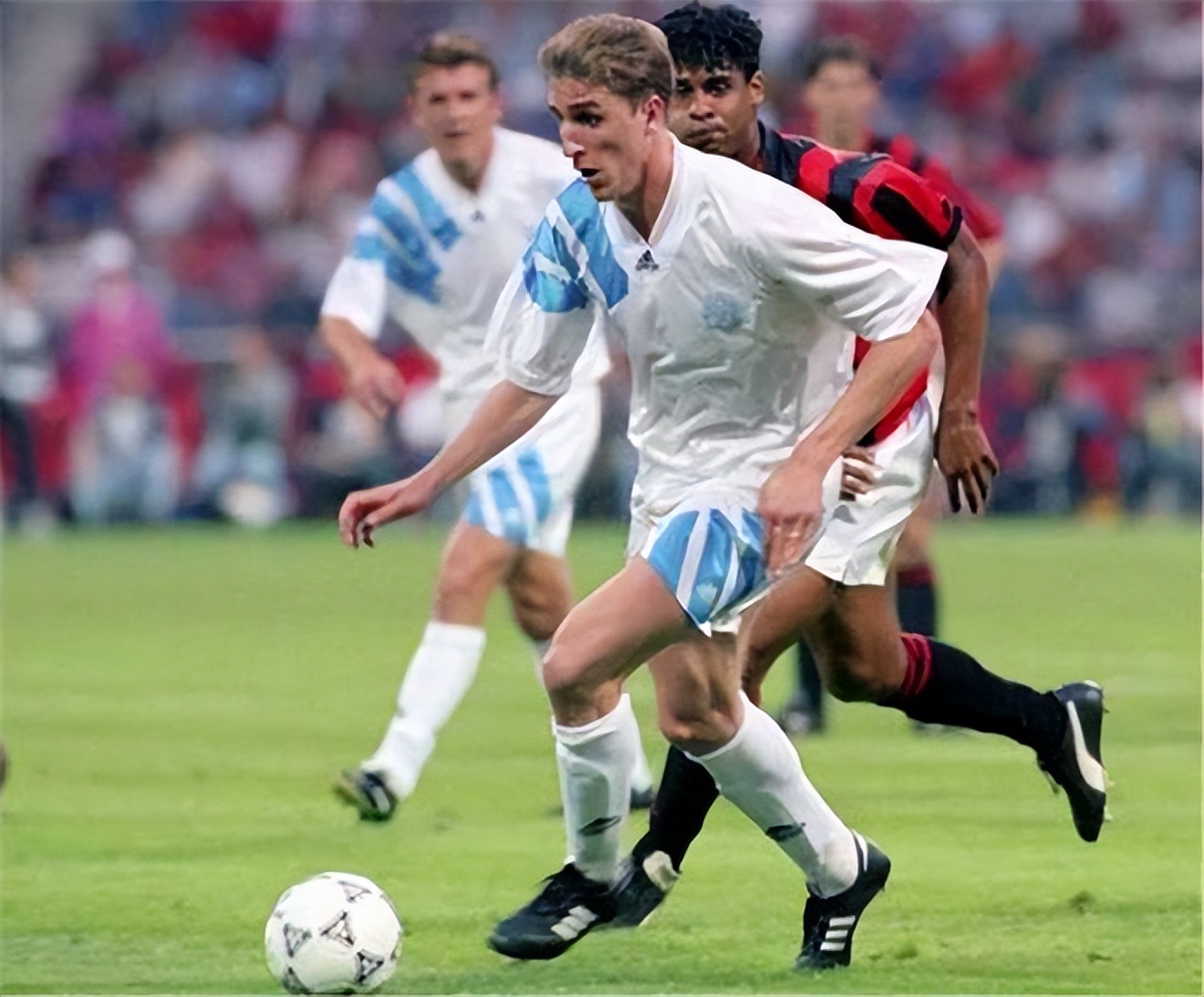 Replaced by Inzaghi, suppressed by Vieri, made way for Crespo, the ...