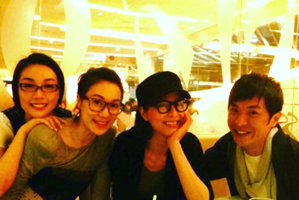 54-year-old Zhang Keyi's bare-face photos exposed! Skin as white as ...