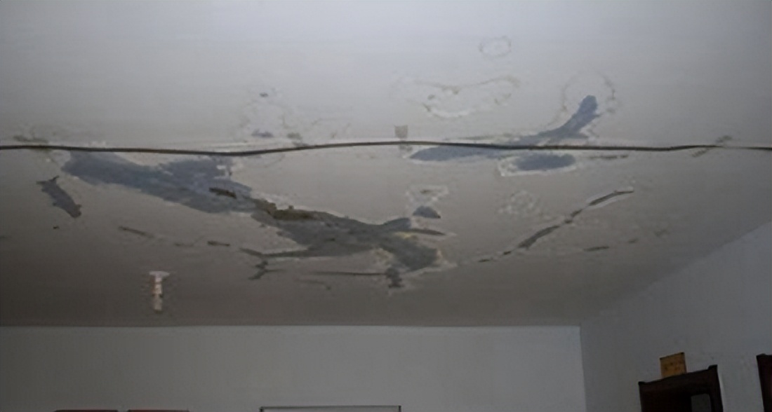 What is the cause of water seepage in the ceiling? How to repair the ...