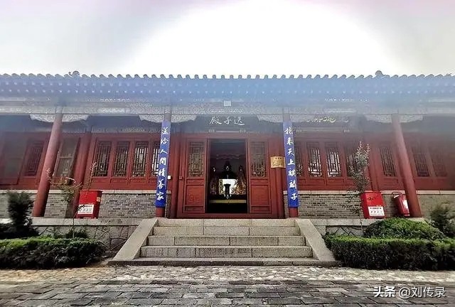Taishan Lingying Palace - iNEWS