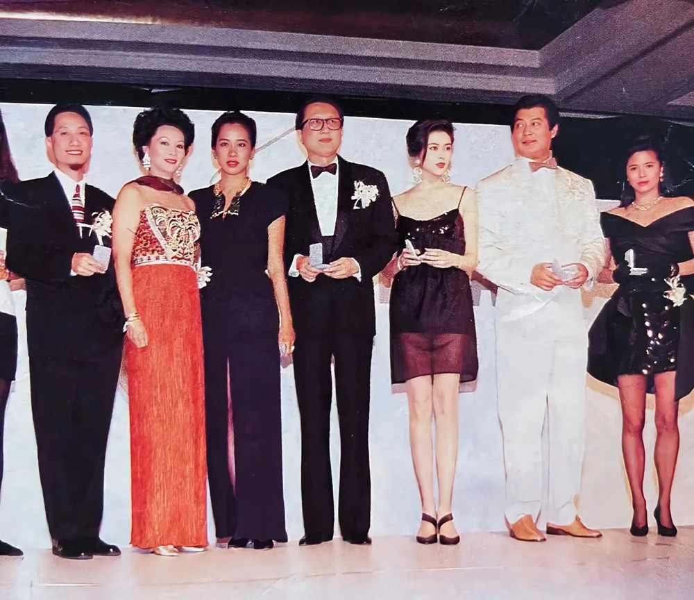 When she was young, Zhu Lingling was also recognized as a goddess, but ...