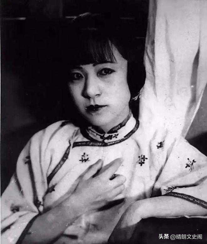 At the age of 20, he became China's first-generation movie star and was ...