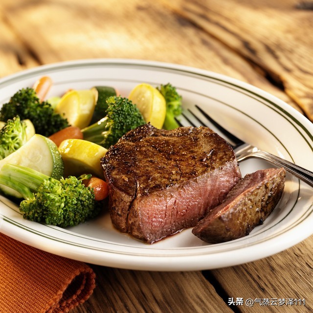 Falling in love with food, how to make fried steak more delicious? - iNEWS