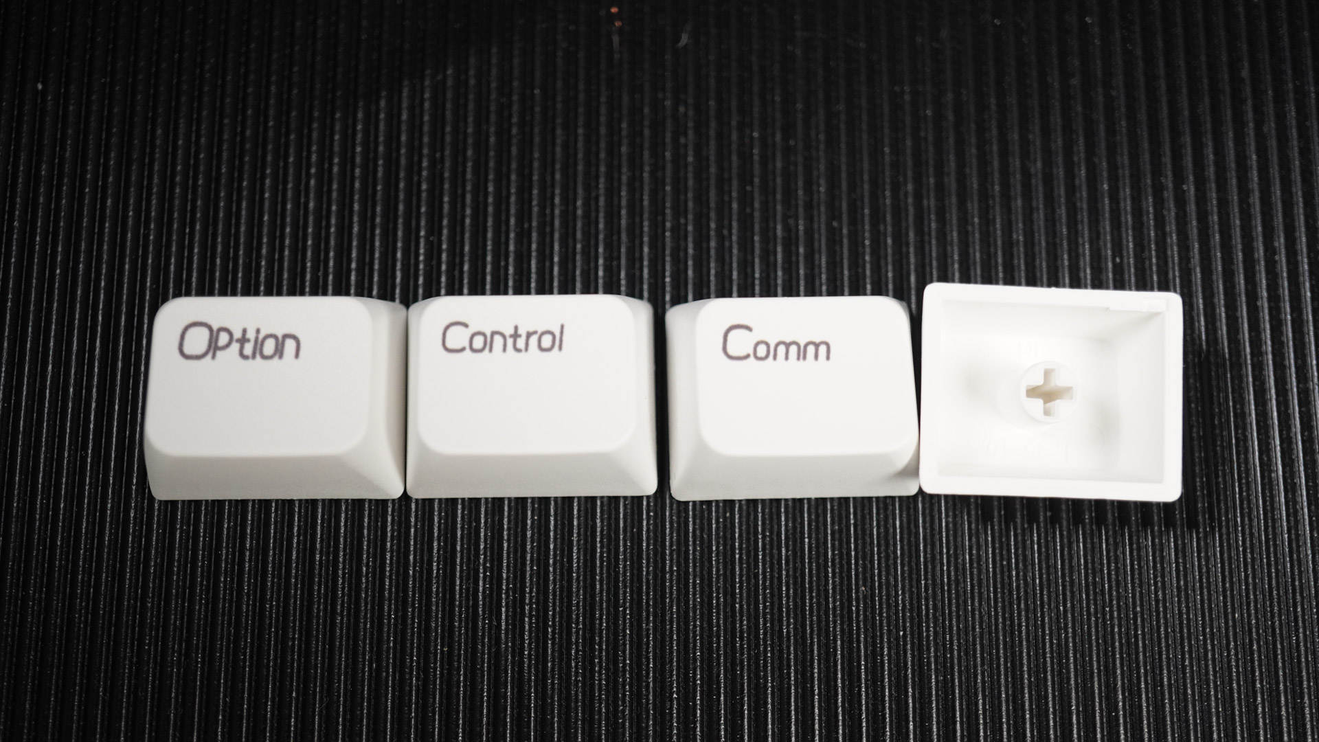 Crystal clear and beautiful - FIRST BLOOD B67 three-mode mechanical ...