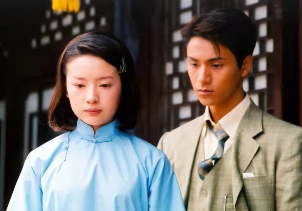 "Golden Fen Family": The love between Jin Yanxi and Leng Qingqiu is ...
