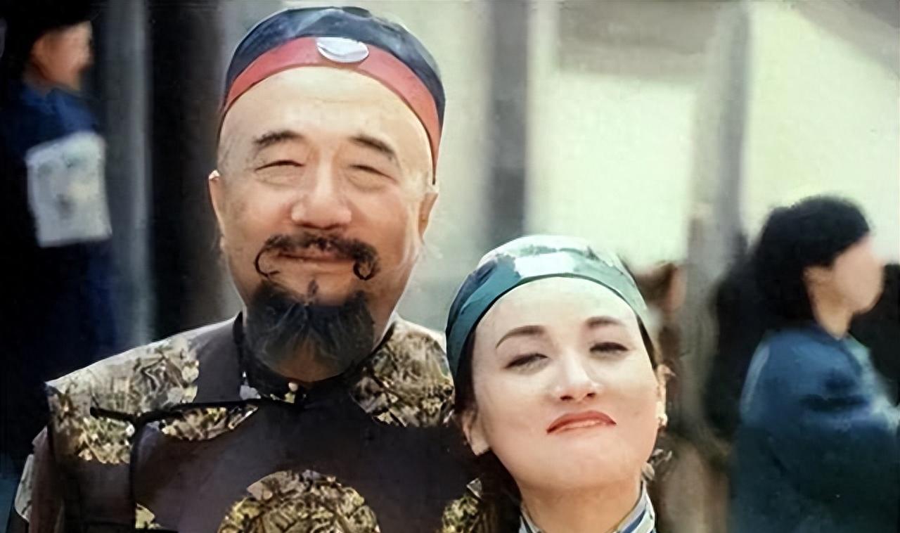 Eleven years after the death of actor Li Ding, his son unfortunately ...