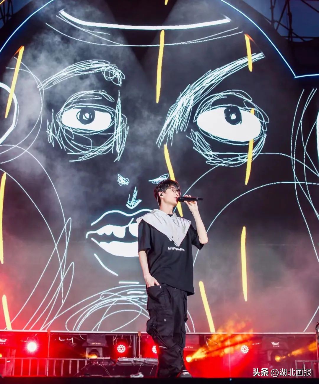 Jiangcheng summer night music feast, why not sing in chorus! - iMedia