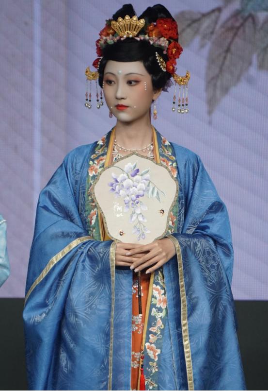 This is the real dress of the ancients! A lot of costume dramas that ...