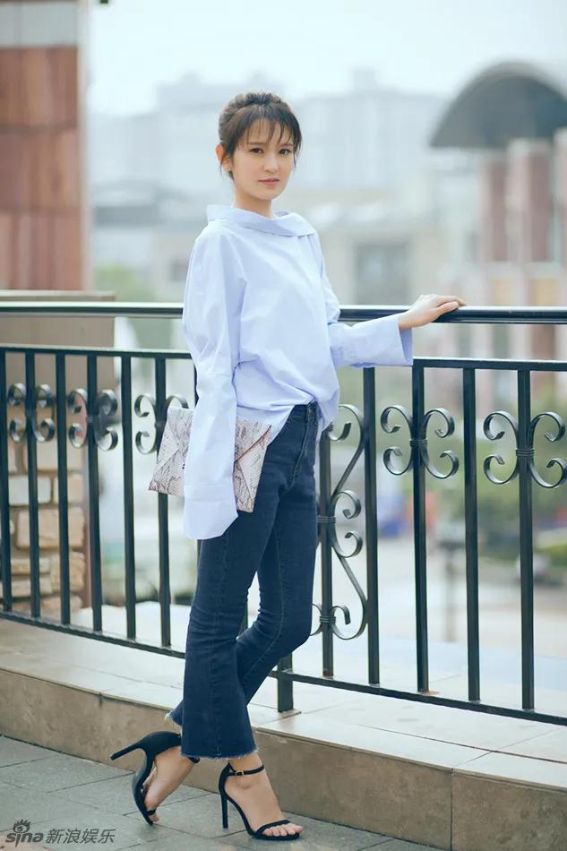 Fashion street shooting actress Xiao Yin - iNEWS