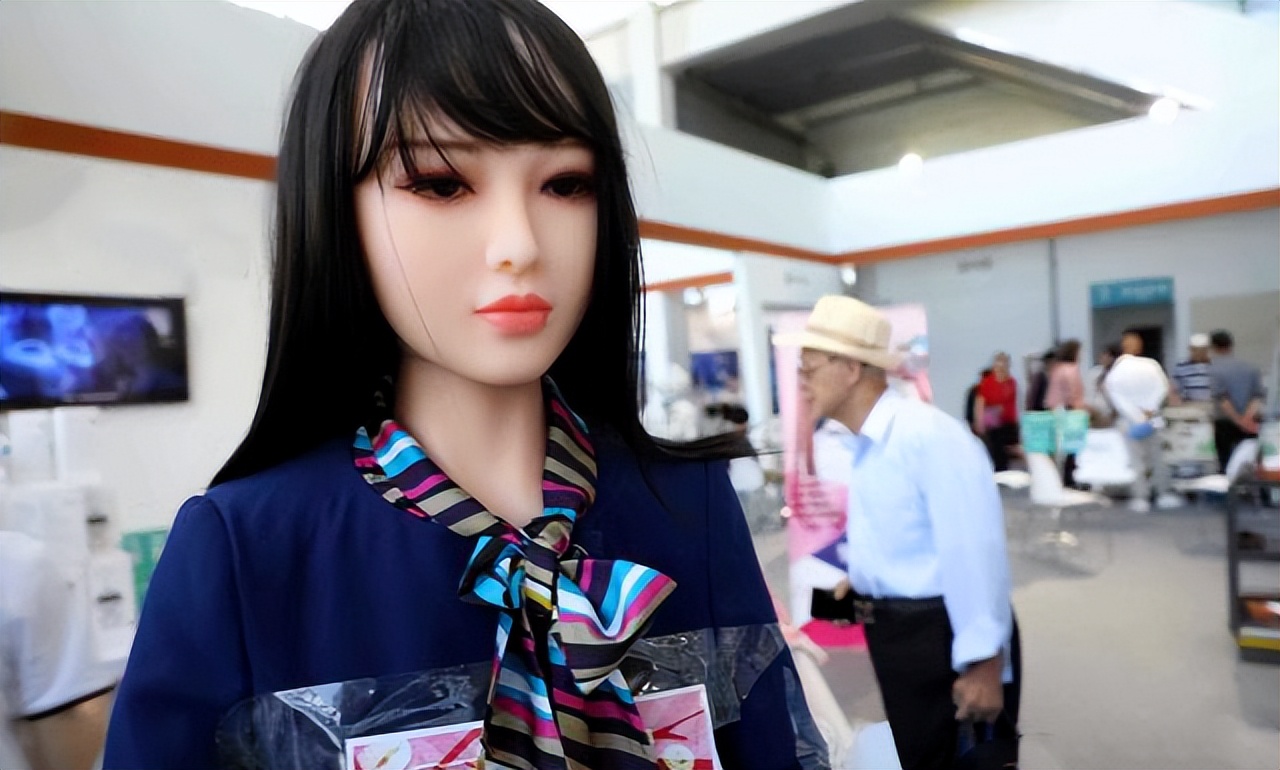 Japan invented a robot girlfriend. After reading it, netizens: I really ...