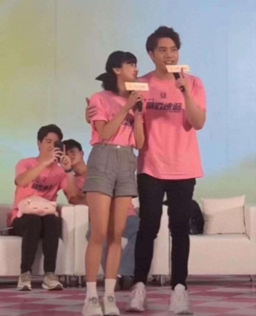 So sweet! TVB actor and co-star Xiaohua pretended to be in a fake show ...