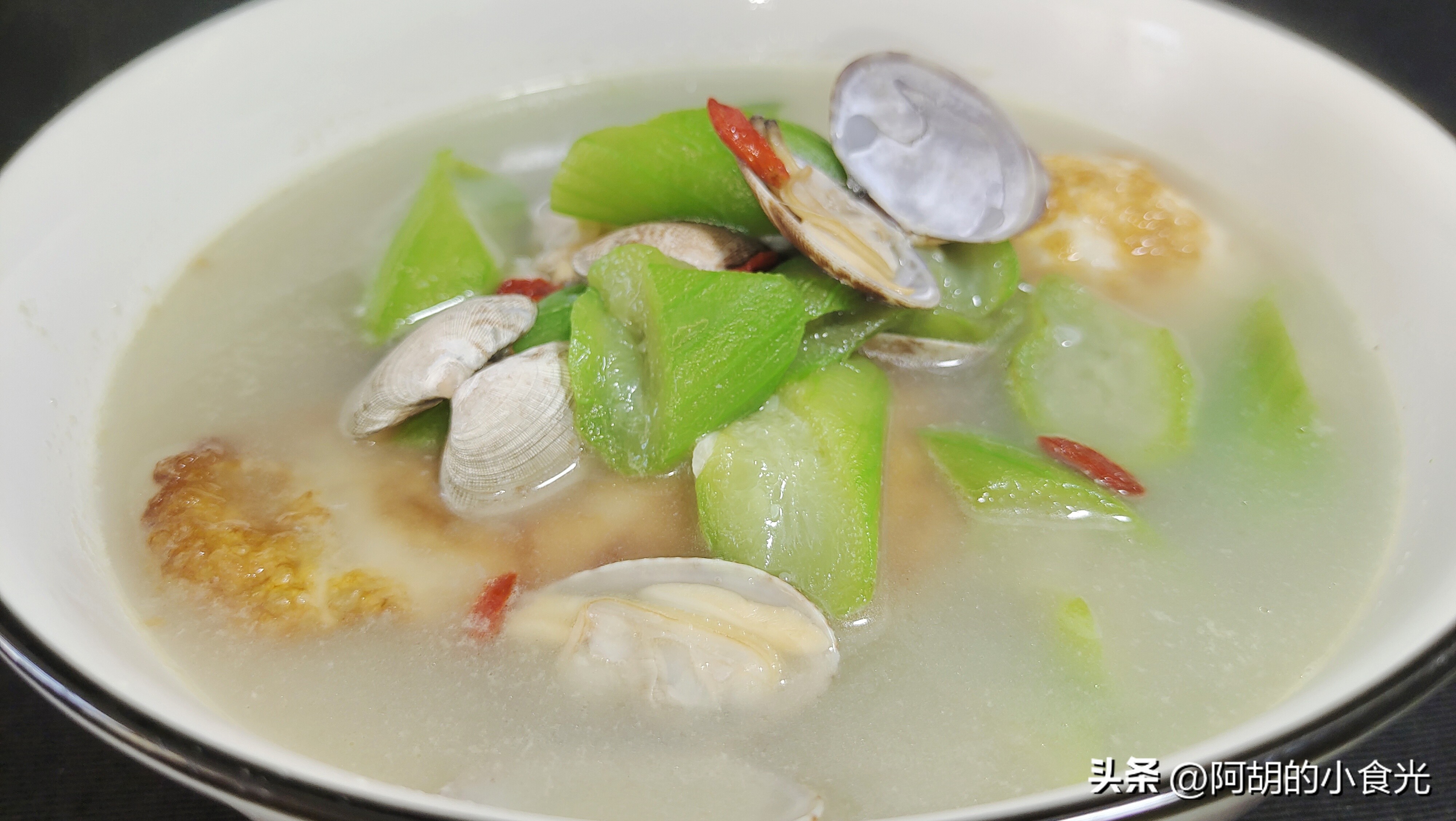 Loofah Clam Omelette Soup: Loofah and it are a perfect match! Simply ...