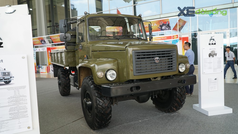Vietnam's vehicle ZU-23-2 anti-aircraft gun - iNEWS