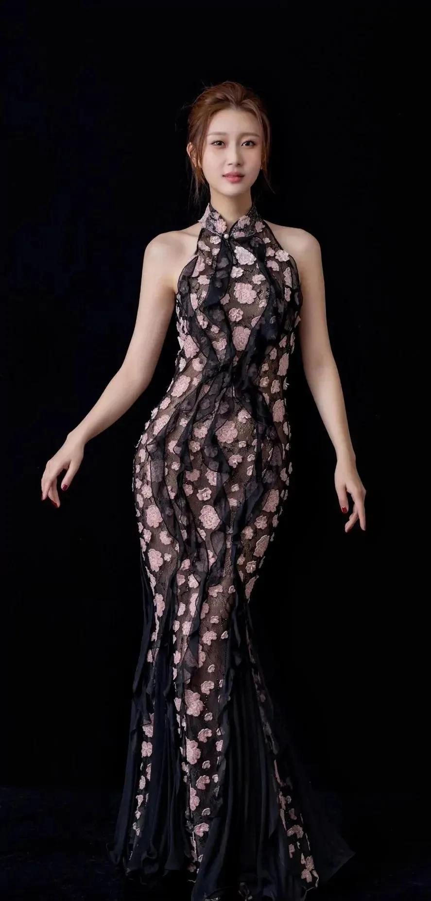 Sexy photos of Chu Yue - iNEWS