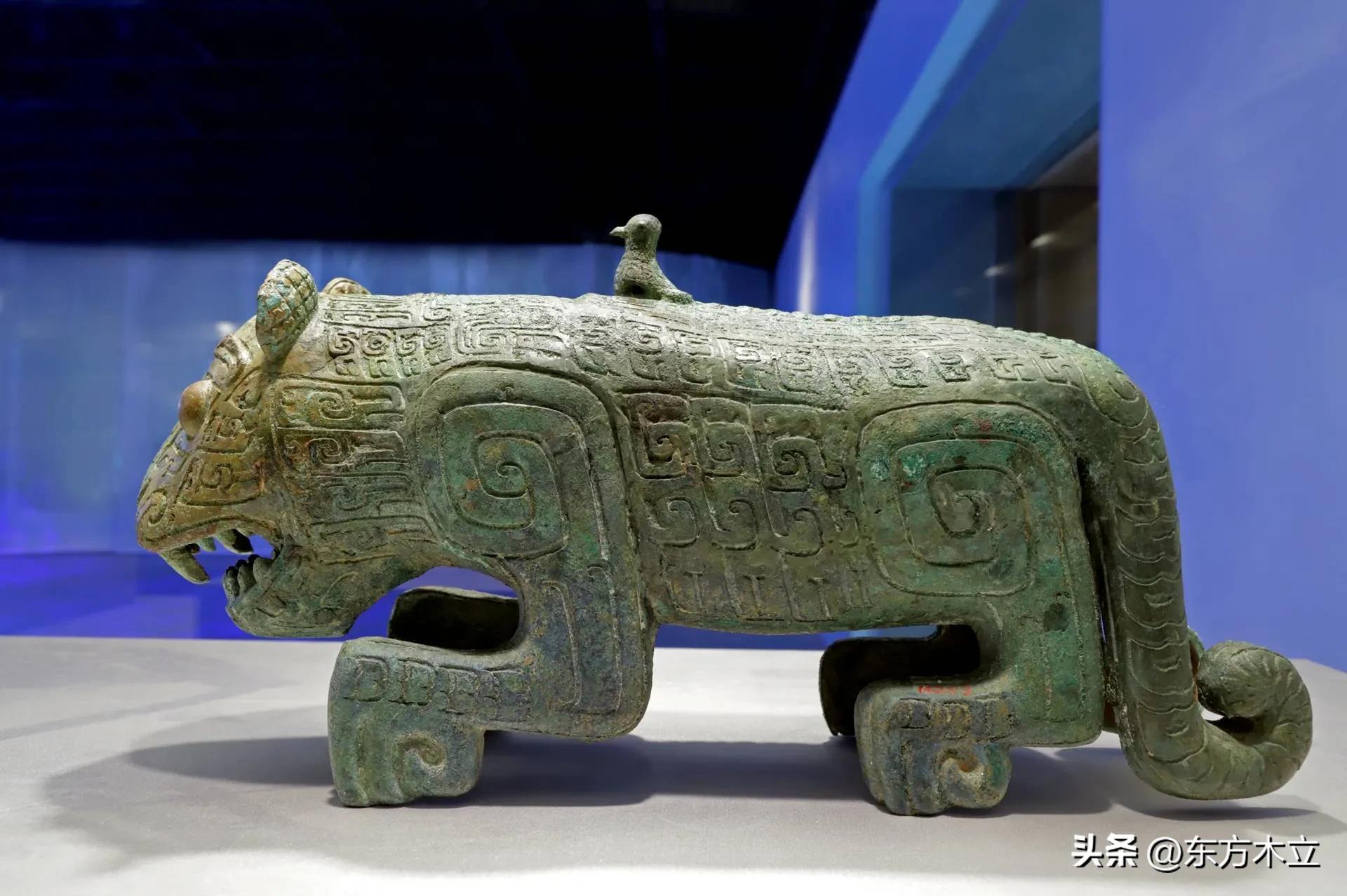 Tang Duoling • Bronze Tiger with Two Tails of Crouching Birds in Shang ...