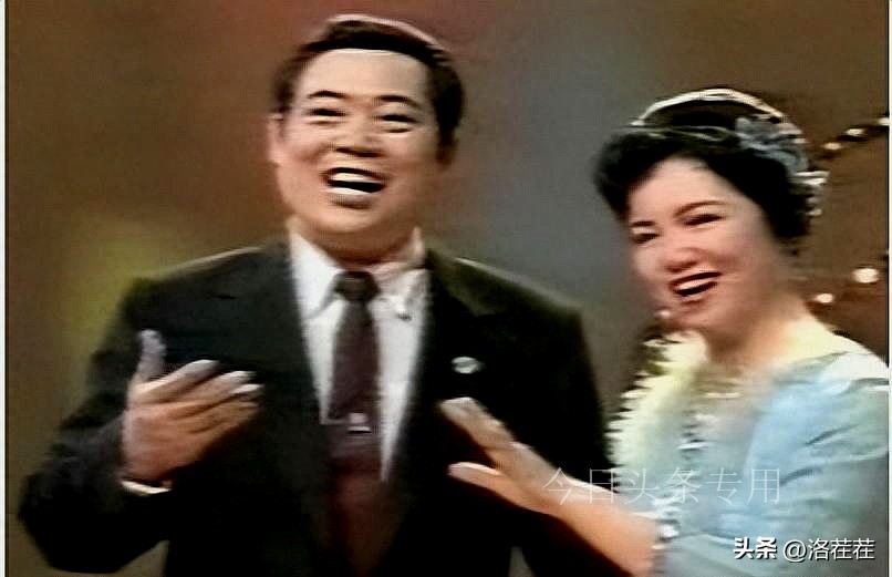 One of the four most popular male and female vocal duos in the 1970s ...