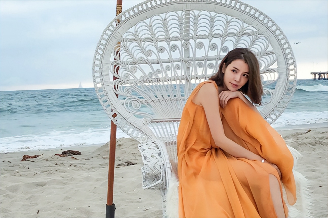 Tia Lee, the pure natural goddess of beauty, has a temperament that ...