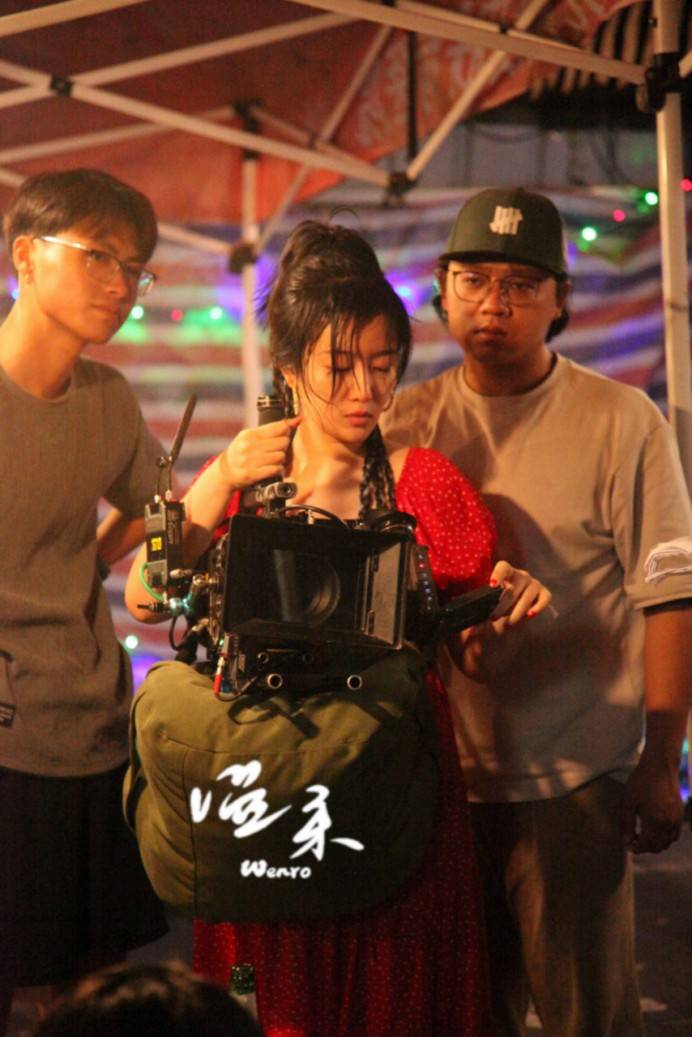 Director Li Jiaxi: I can fall in love with handsome guys in my movies - iNEWS