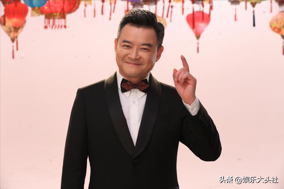 Li Jiaming, a well-known host of CCTV, went to the United States at the ...