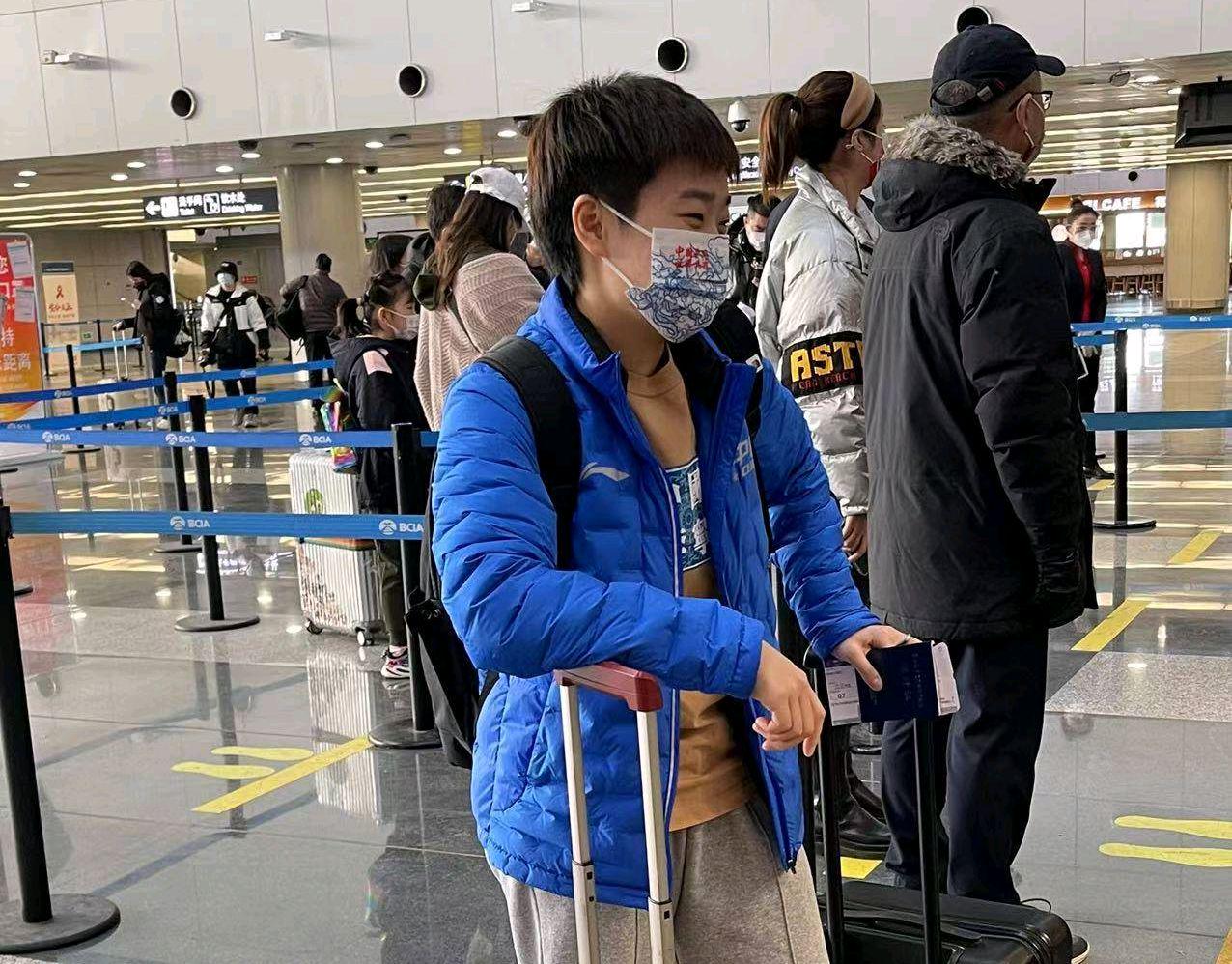 He Zhuojia swept Zhang Rui, with obvious defensive advantages and ...