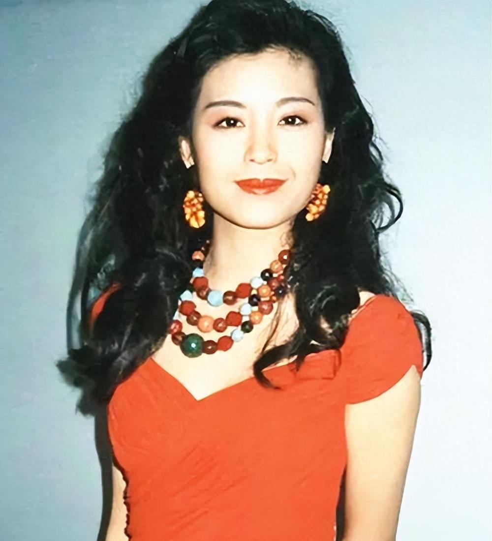 Hong Kong sister Ng Wing Wai: Married to a 52-year-old rich man at the ...