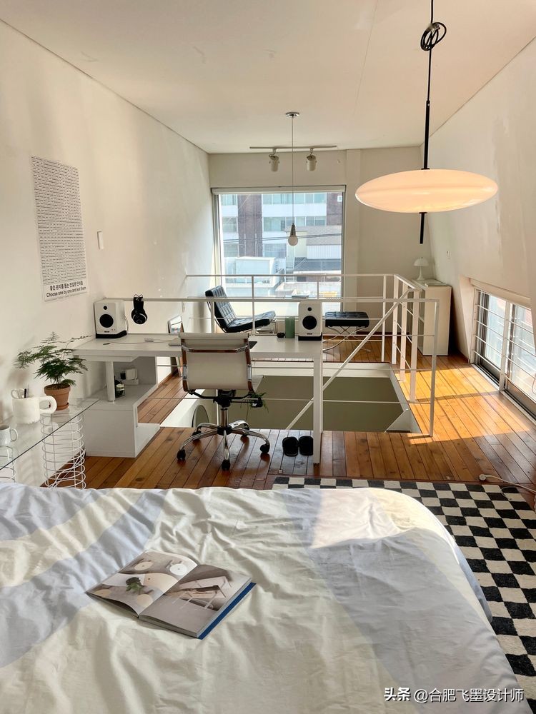 One person lives alone in a loft with a floor height of 5.8 meters and ...