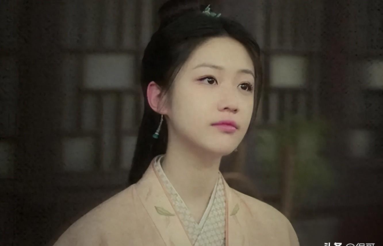 "Under the Busty City" is a movie about Xiang Hanzhi who was born in ...