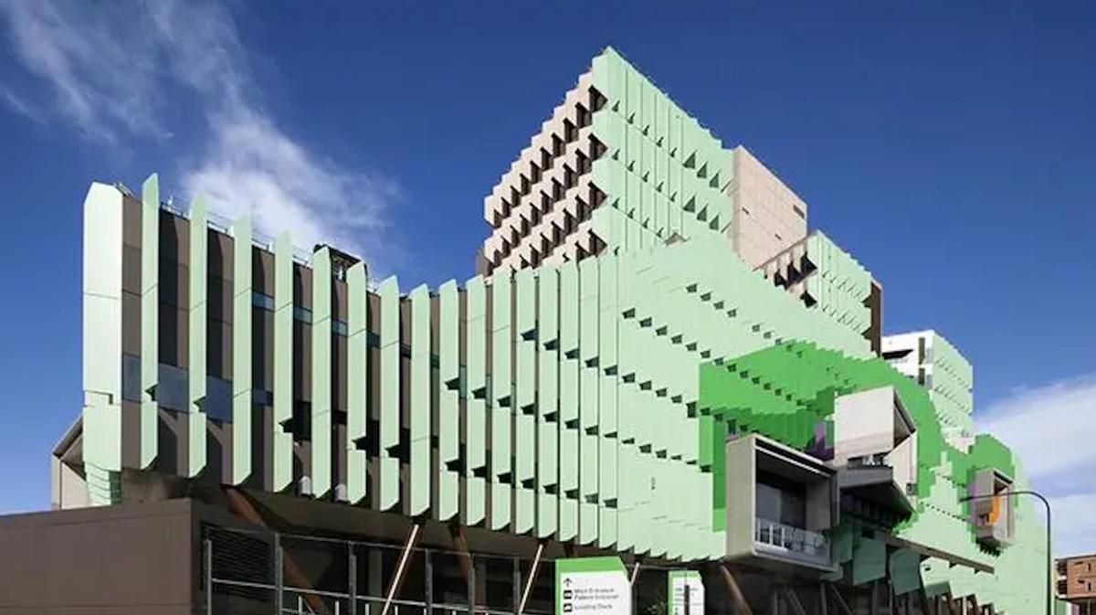 The annual salary is one million with housing and cars, Australia's ...