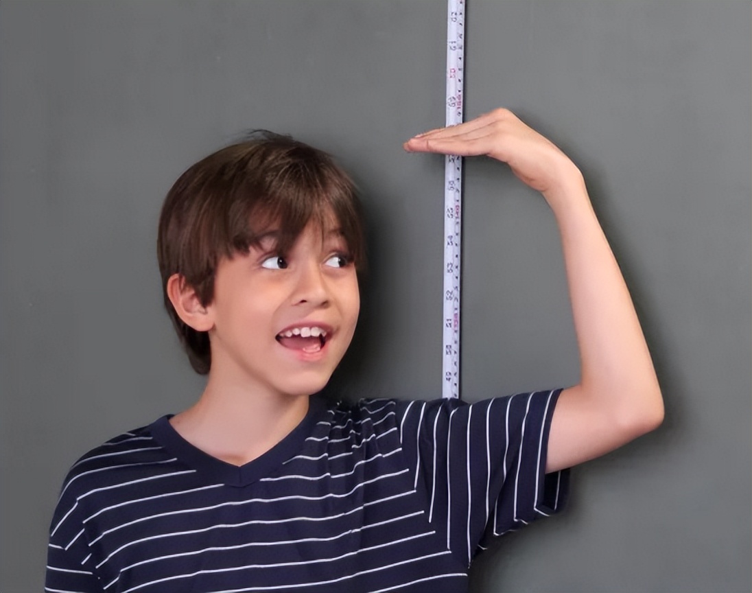 Master the children's height standard table: if it is less than 1.3 ...