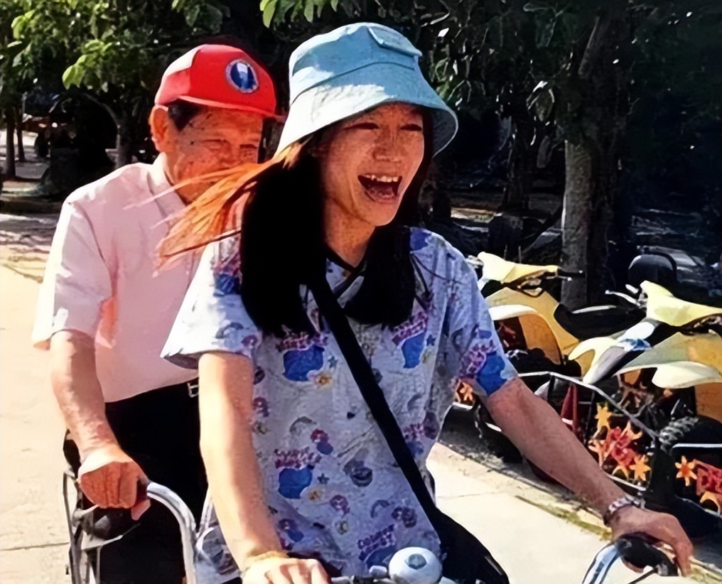 The details of Yang Zhenning's 1.8 billion property division were ...