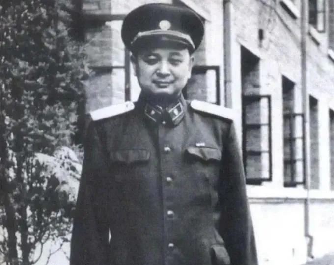 Why did Premier Zhou, a special case of the whole army, hold a separate ...